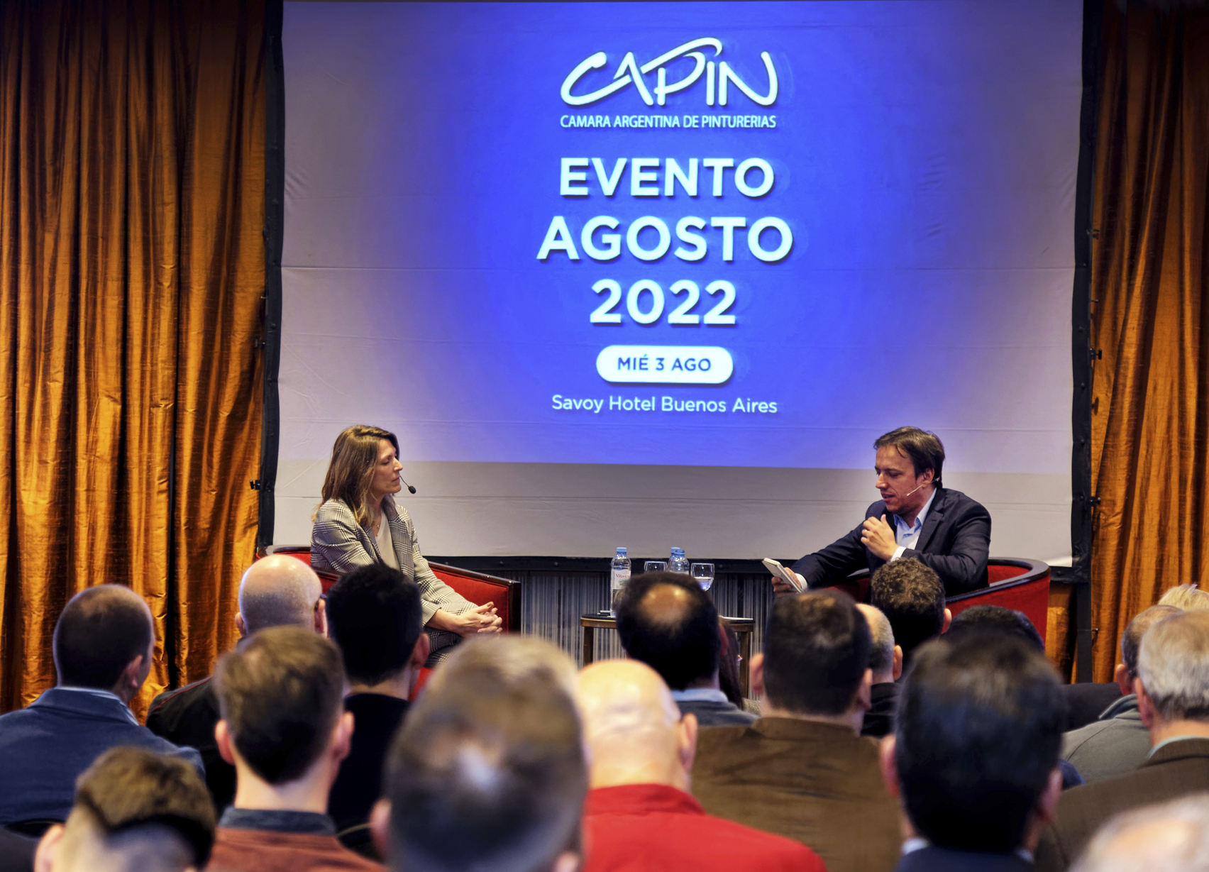 José del Río e Isela Costantini en el evento CAPIN AGOSTO 2022 ...